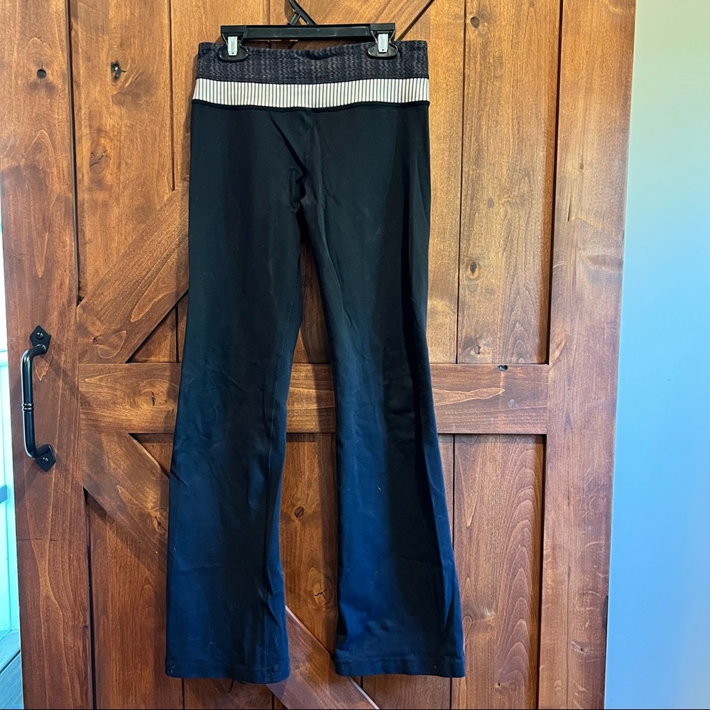 Lululemon Flare Reversible Leggings In Black - Gem